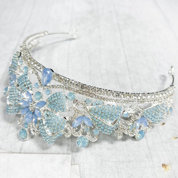 Handmade | Accessories | Vintage Silver Crown Blue Bow Tiara Classic ...